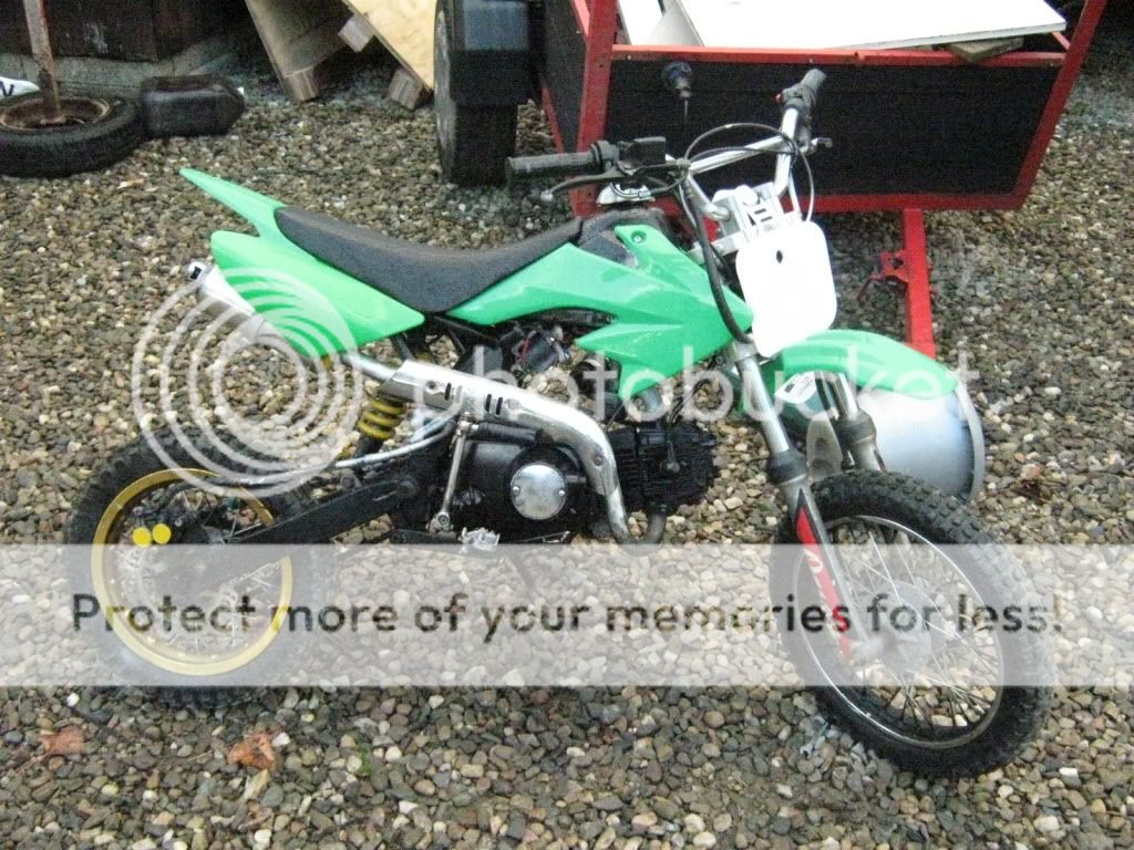 Bike: 110cc pit bike