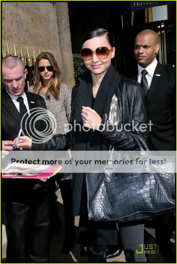 Celebrities with Bbags PICS ONLY | Page 178 | PurseForum